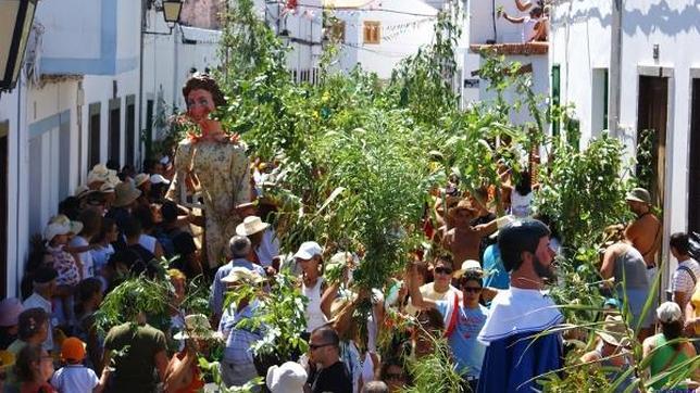 Diez fiestas populares que no debes perderte en Canarias
