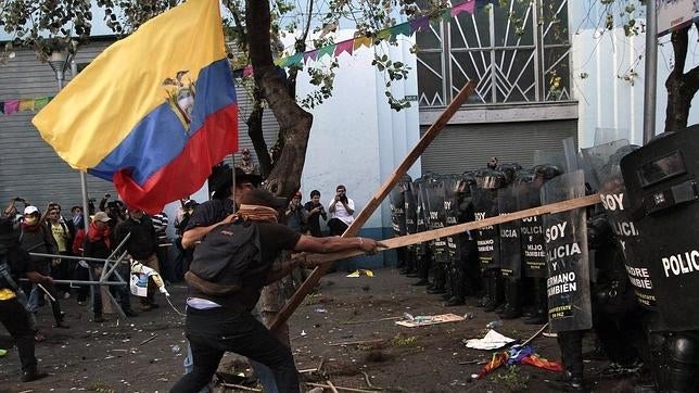 El Paro Nacional En Ecuador Deja Heridos Detenidos Y Vías Cerradas