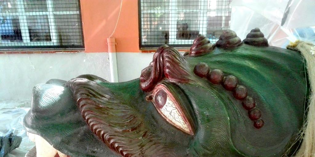 La tarasca, retocada y lista para desfilar