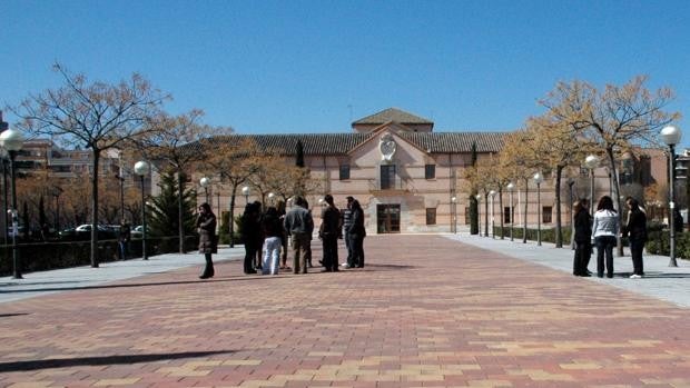 Universidad de Castilla-La Mancha.